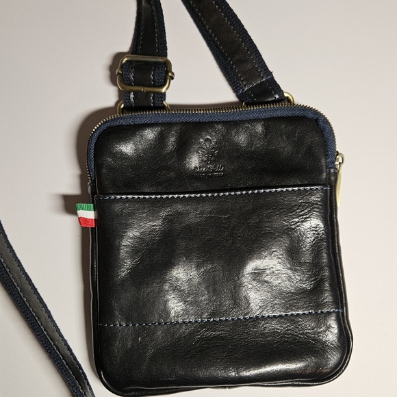 Vera Pelle | Bags | Vera Pelle Italian Leather Crossbody Purse Dark ...